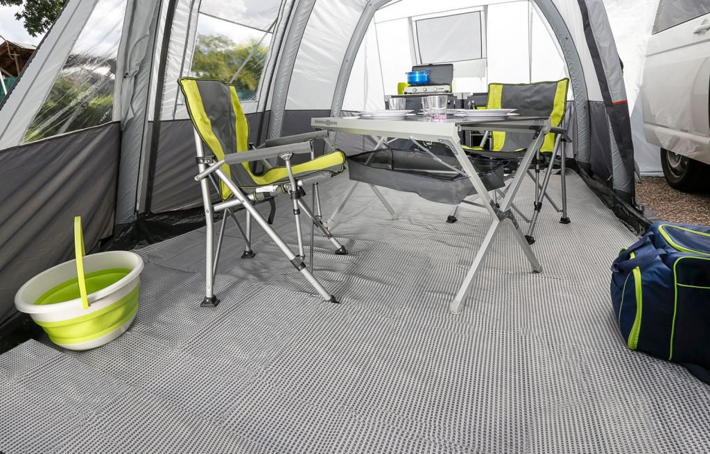 Tepih Kinetic 600 na metre - Kamp oprema - Camping Orehek